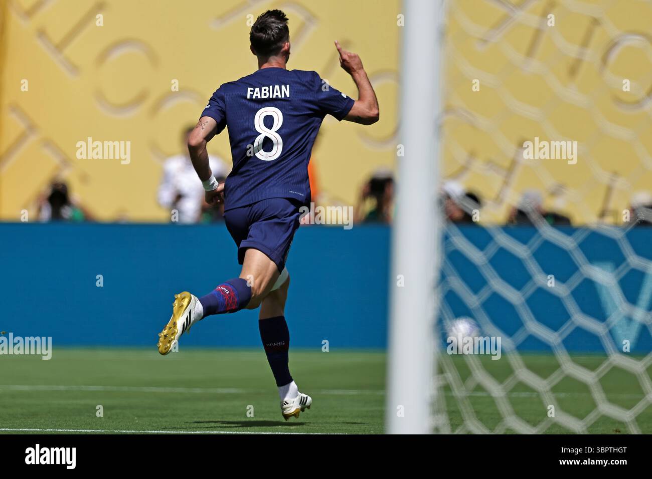 Fabian Ruiz of PSG celebrates his goal during the match between PSG and ...