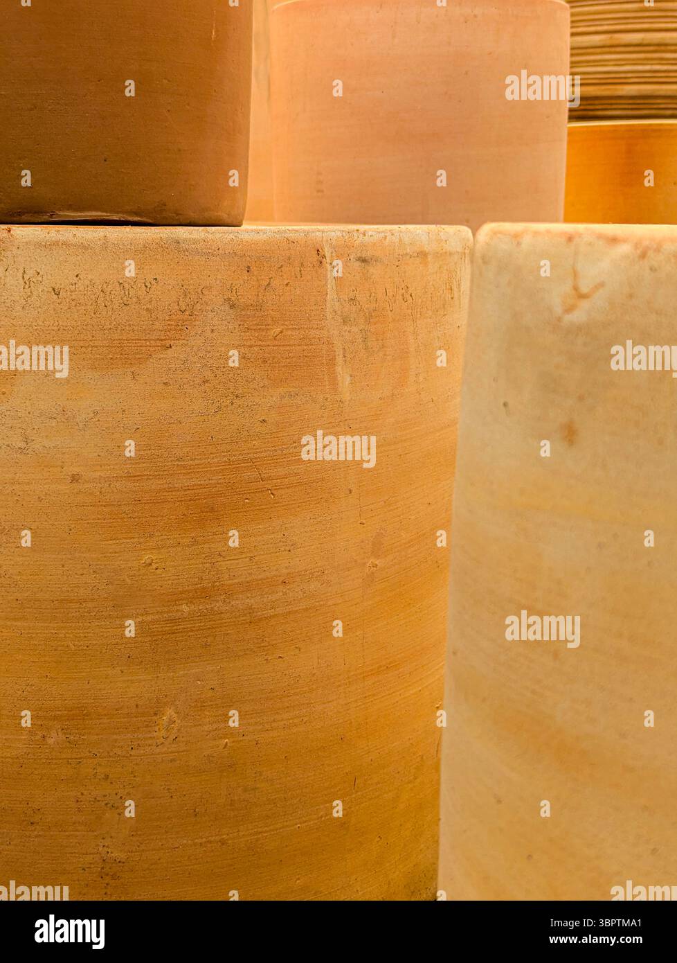 Close up of terracotta pots. Texture of handmade ceramic pots Stock ...