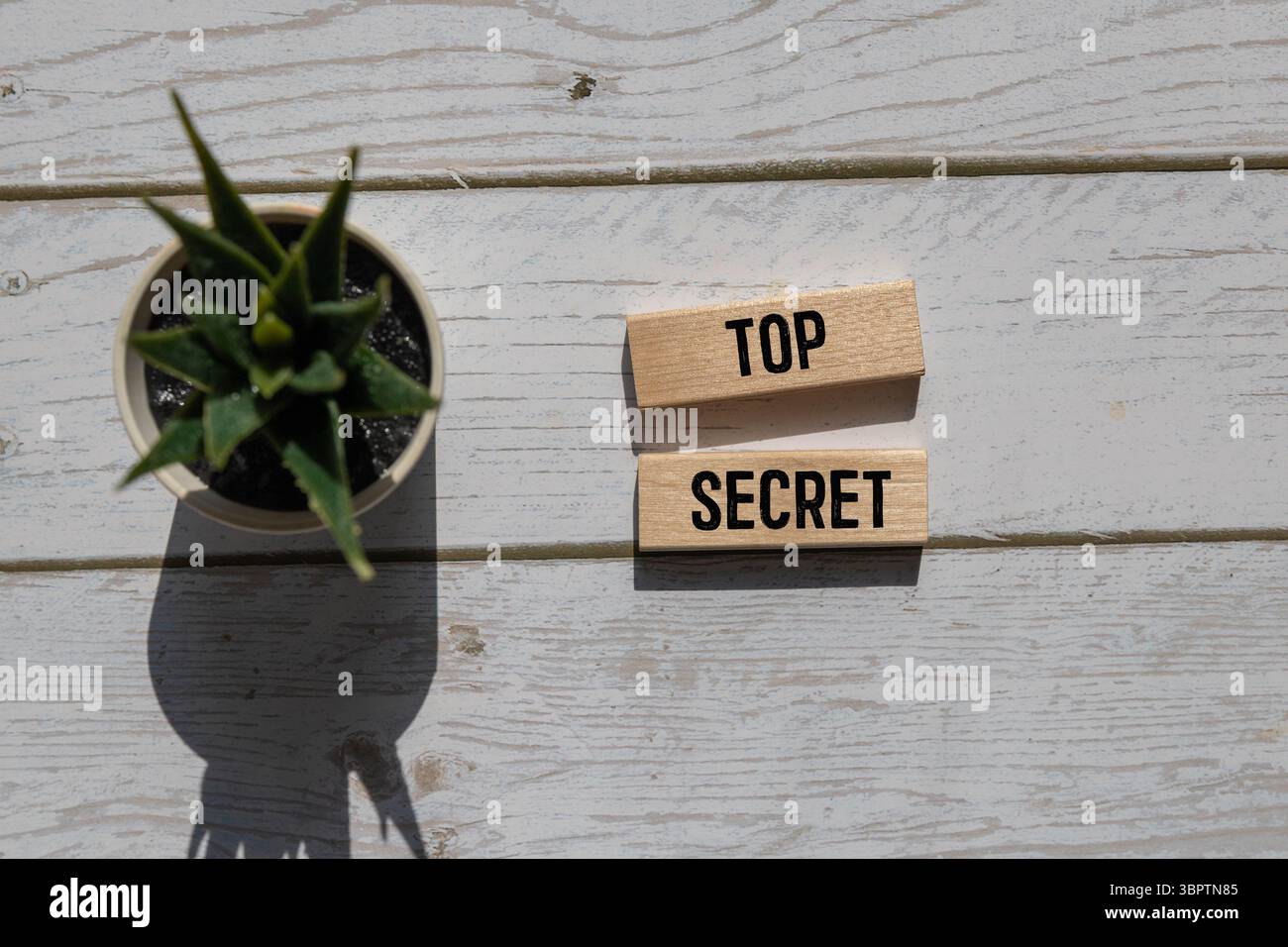 Top secret confidential grunge hi-res stock photography and images - Alamy