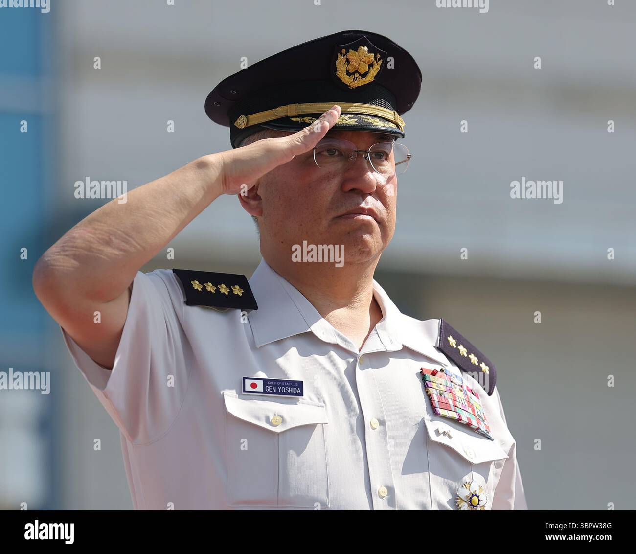 Military chiefs of S. Korea, Japan meet Gen. Yoshihide Yoshida, chief ...