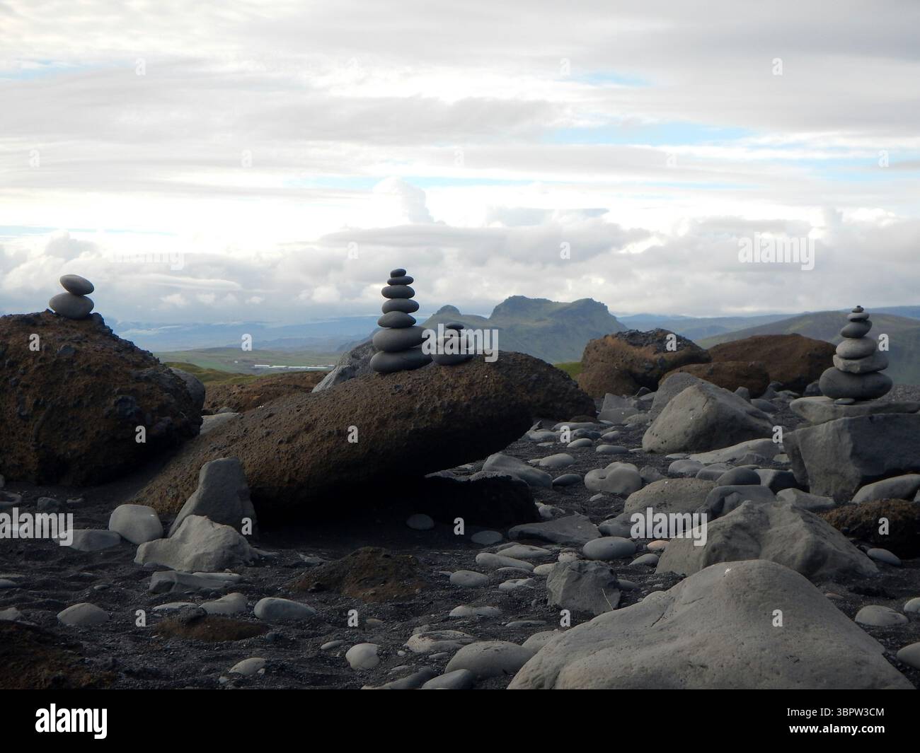 Balanced rocks around Vìk's black sand beach, Iceland Stock Photo - Alamy