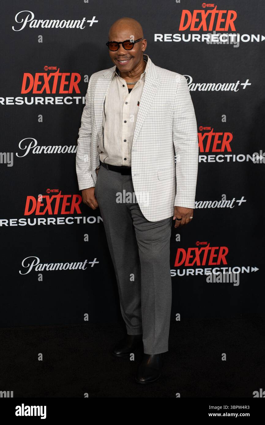 Eric King arrives on the red carpet at the world premiere of 'Dexter ...
