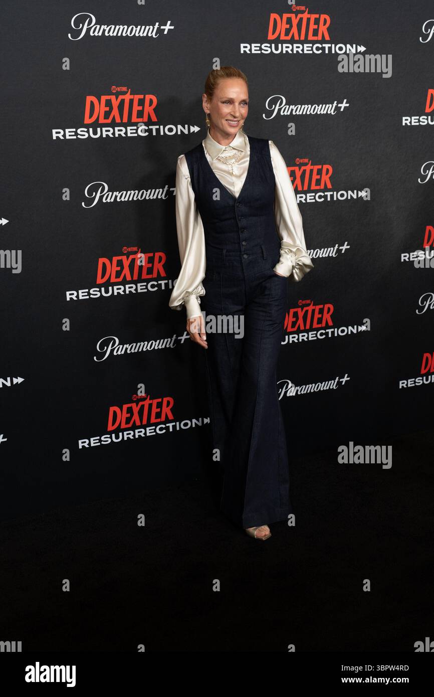 Uma Thurman arrives on the red carpet at the world premiere of 'Dexter ...