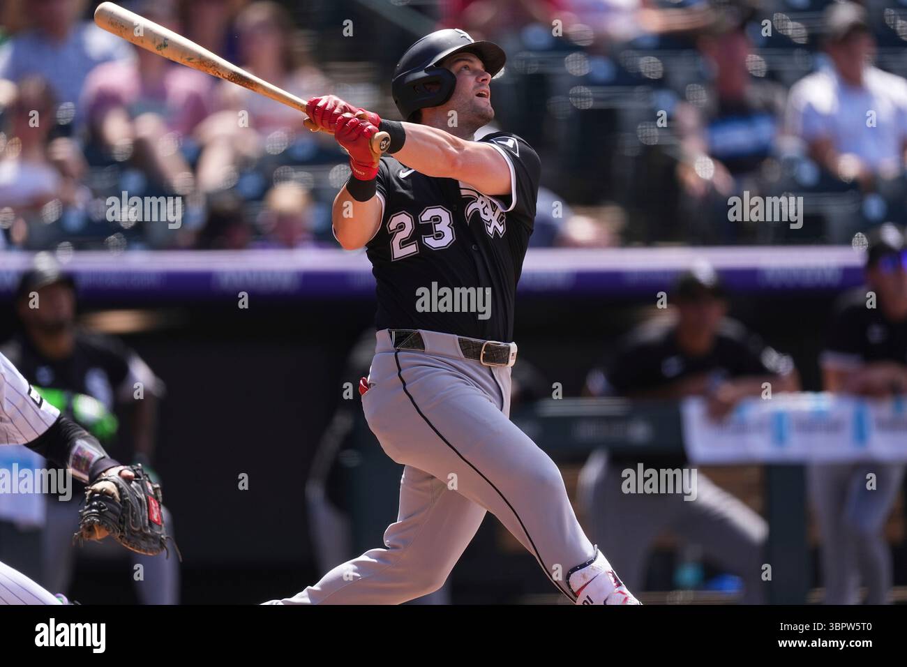 Chicago White Sox left fielder Andrew Benintendi (23) in the seventh ...