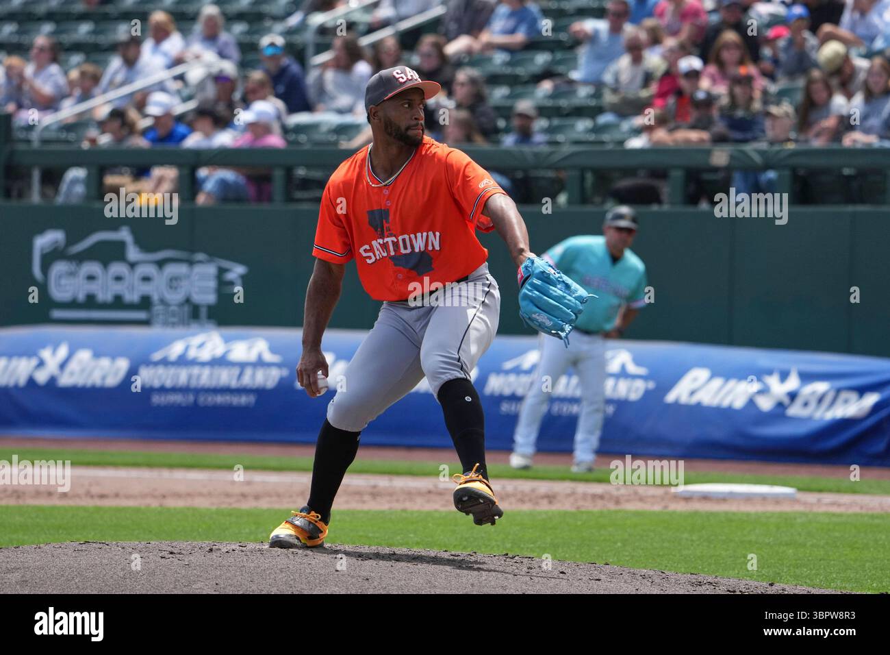 June 222025: Sacramento pitcher Miguel Diaz (15) throws a pitch during ...