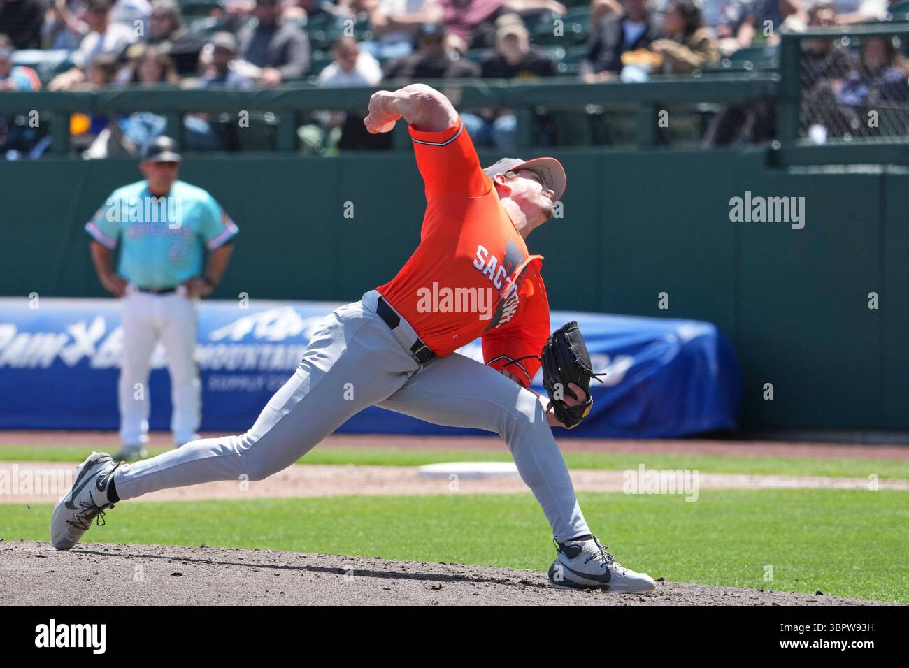 June 222025: Sacramento pitcher Trent Harris (51) throws a pitch during ...
