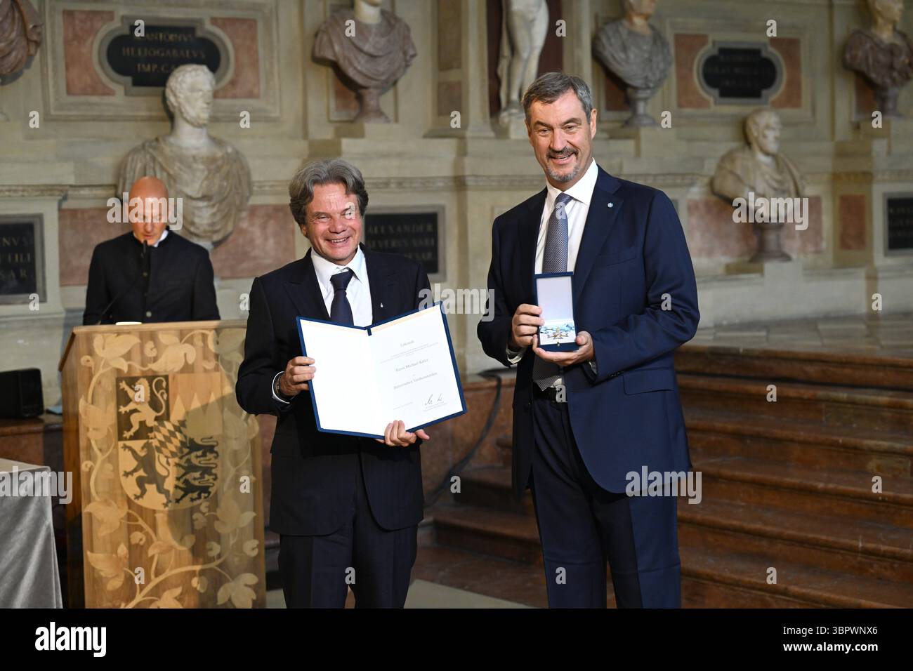 Michael Käfer, Markus Söder / Bayerischer Verdienstorden im Antiquarium ...