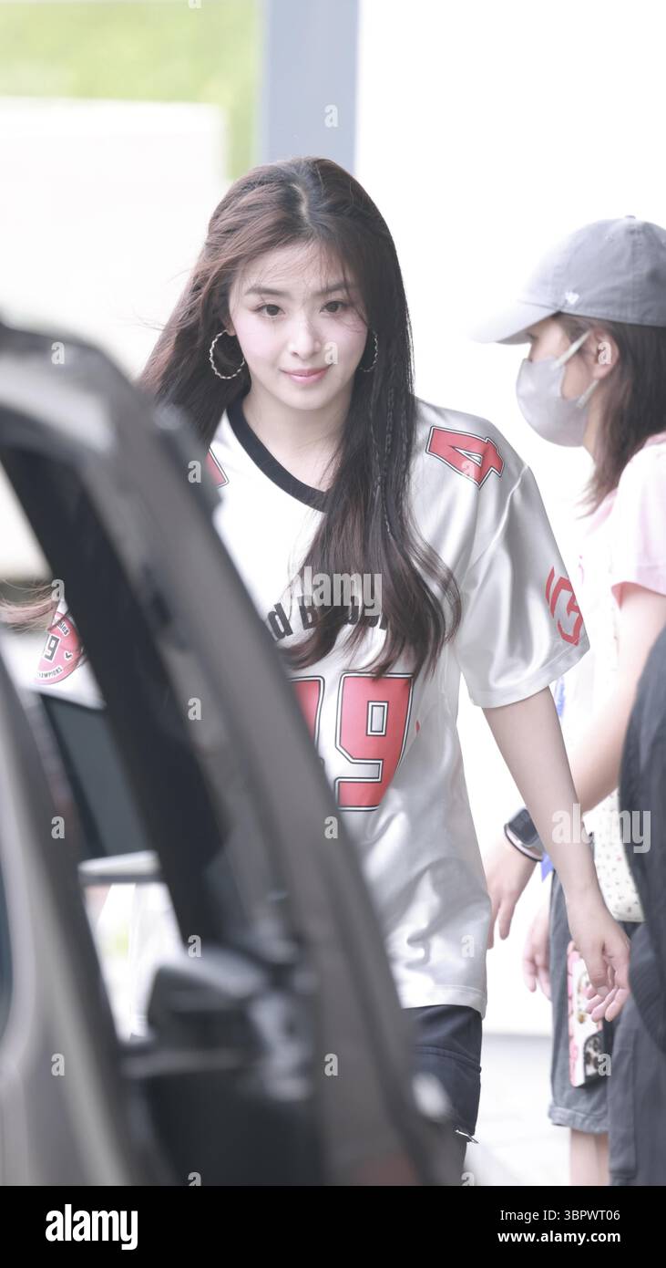 Chinese singer and actress Zhang Hanyun appears in Wuxi City, east ...