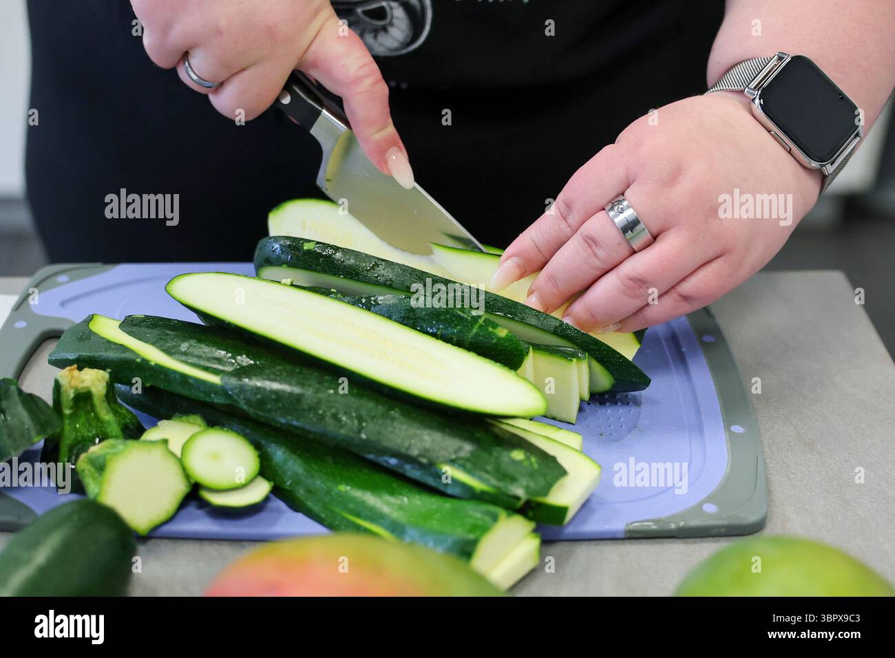 Morbidly obese woman hi-res stock photography and images - Alamy