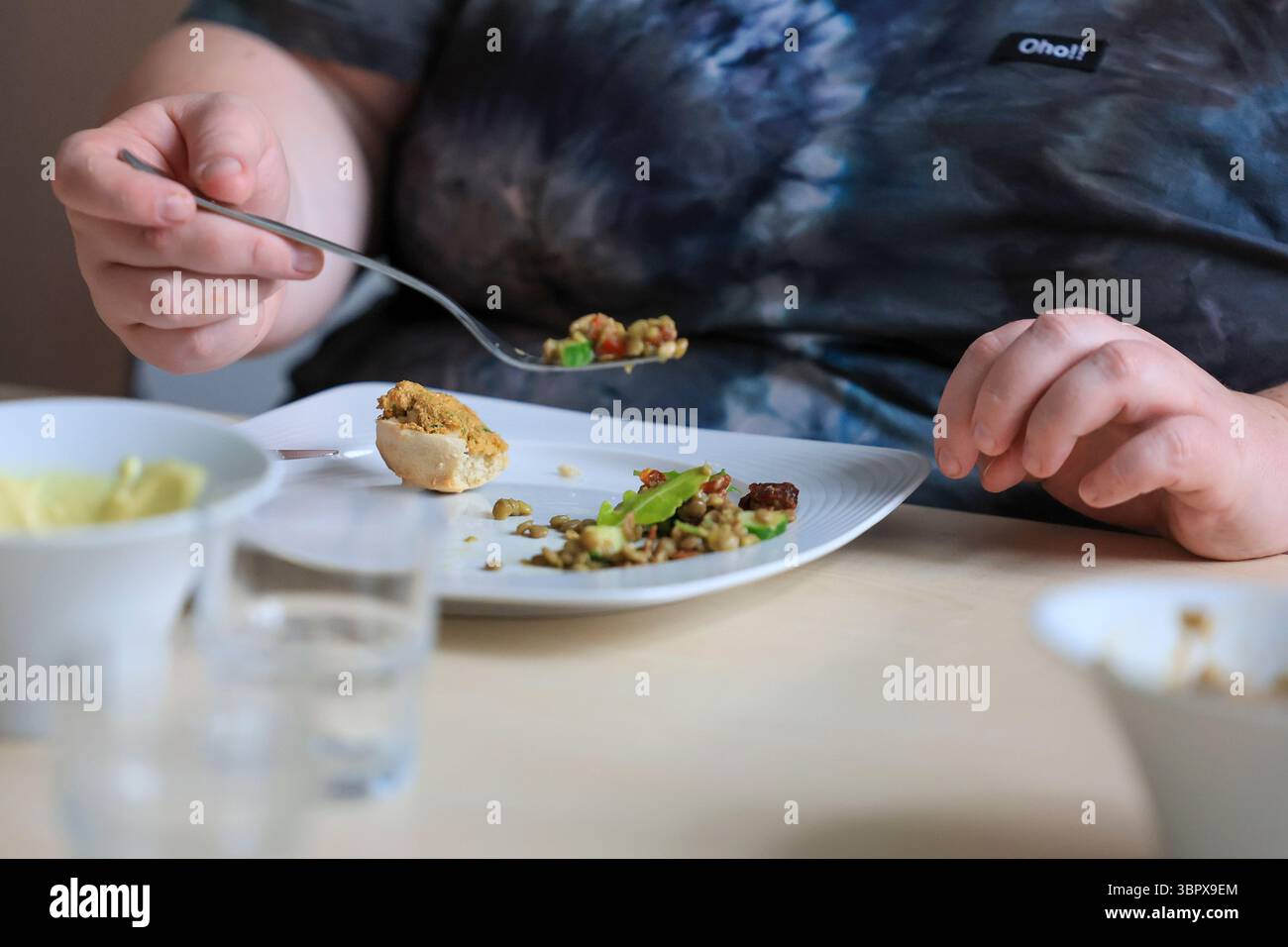 Morbidly obese woman hi-res stock photography and images - Alamy