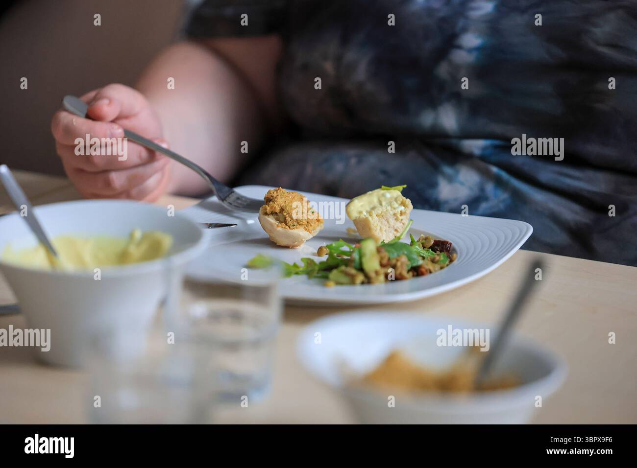 Morbidly obese woman hi-res stock photography and images - Alamy