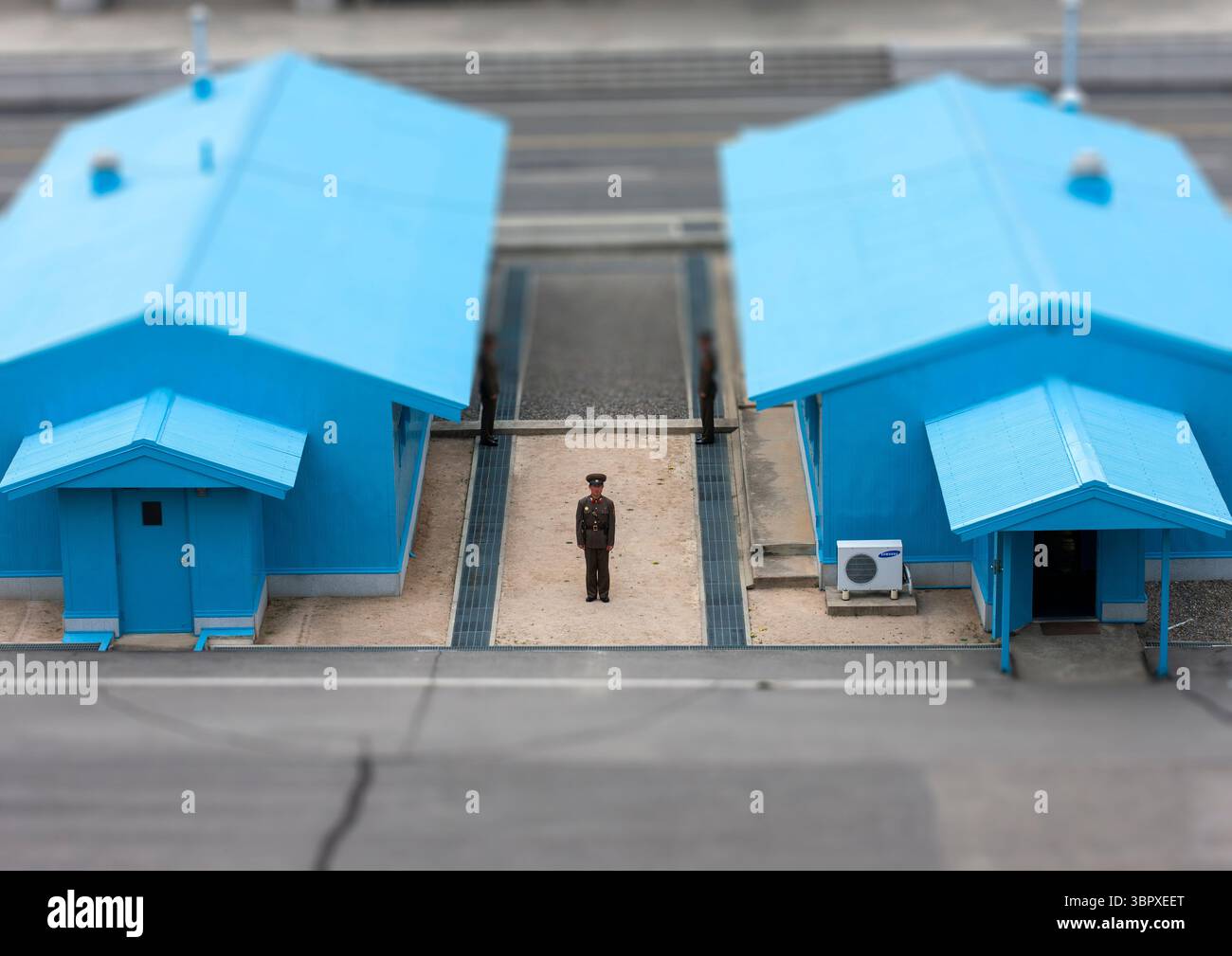 North Korean soldiers on the demarcation line in the DMZ, North ...