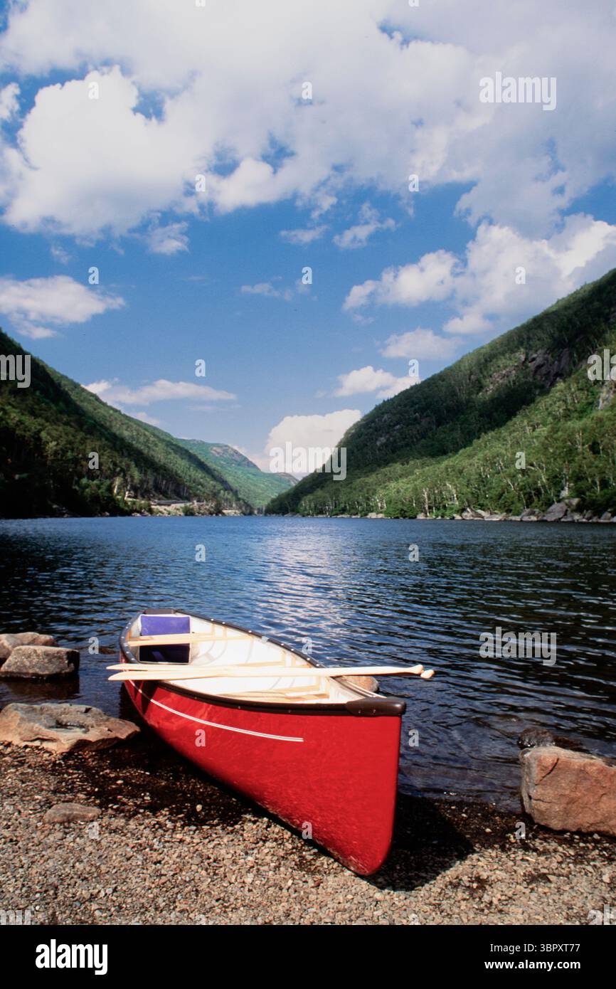Lower cascade lake hi-res stock photography and images - Alamy