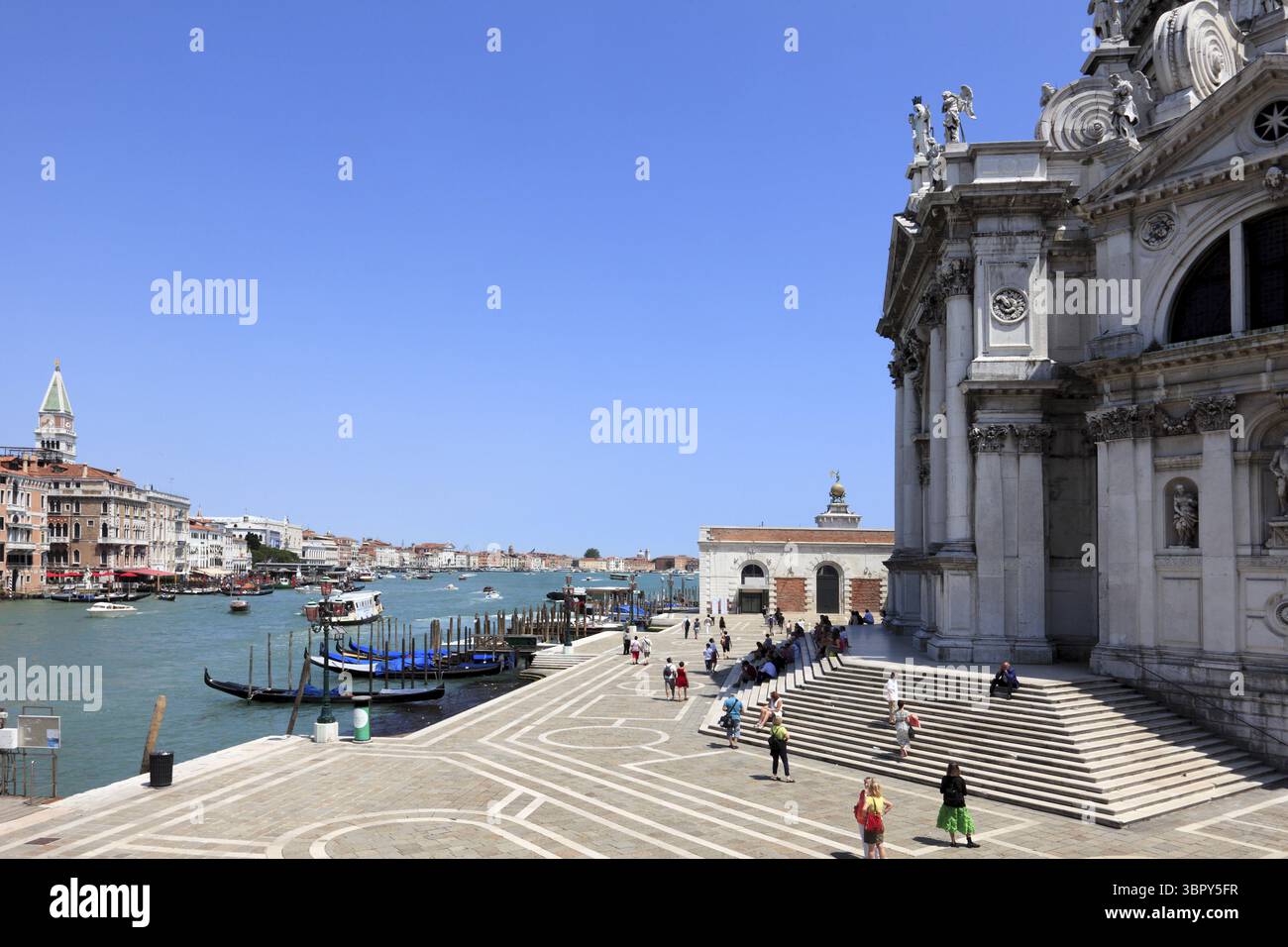 Basilica di S. Maria della Salute on the Grand Canal, Venice, Vento ...