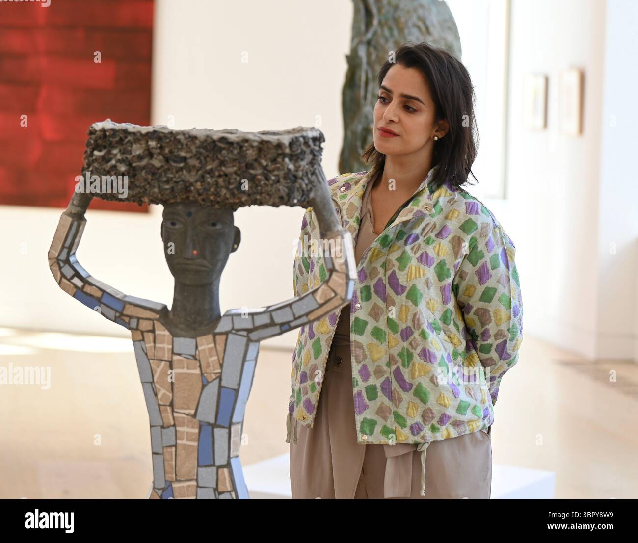 A preview of the new exhibition at Philips COSSING BORDERS , Modern Art ...