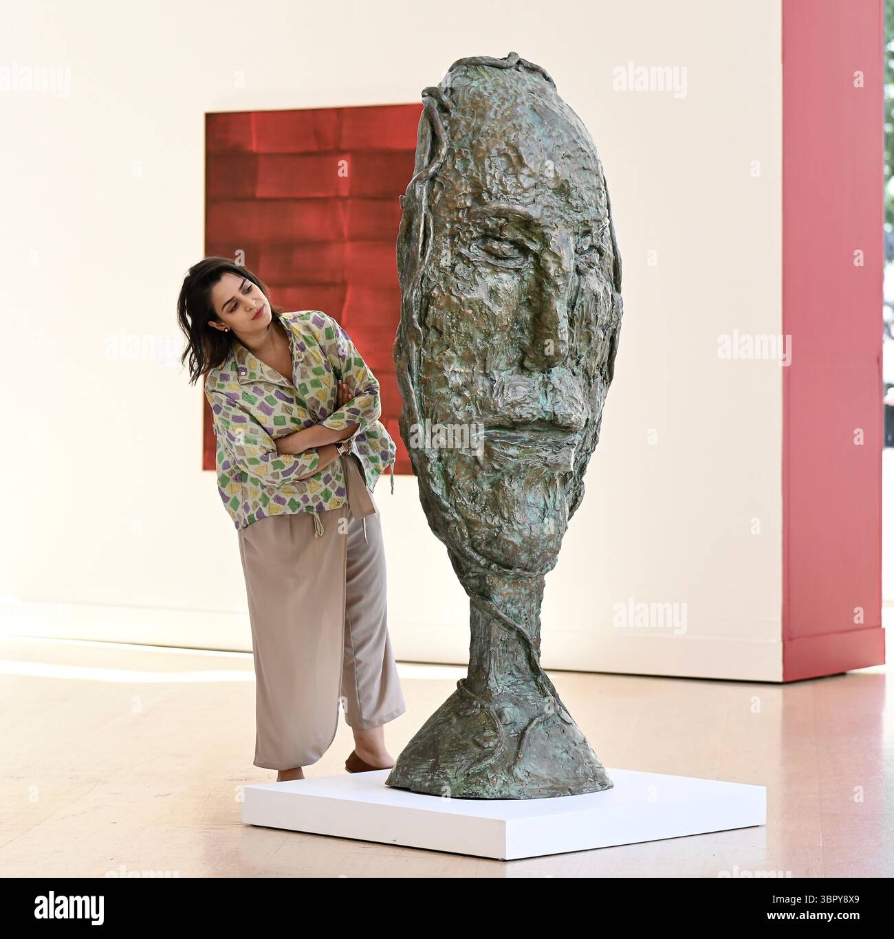 A preview of the new exhibition at Philips COSSING BORDERS , Modern Art ...