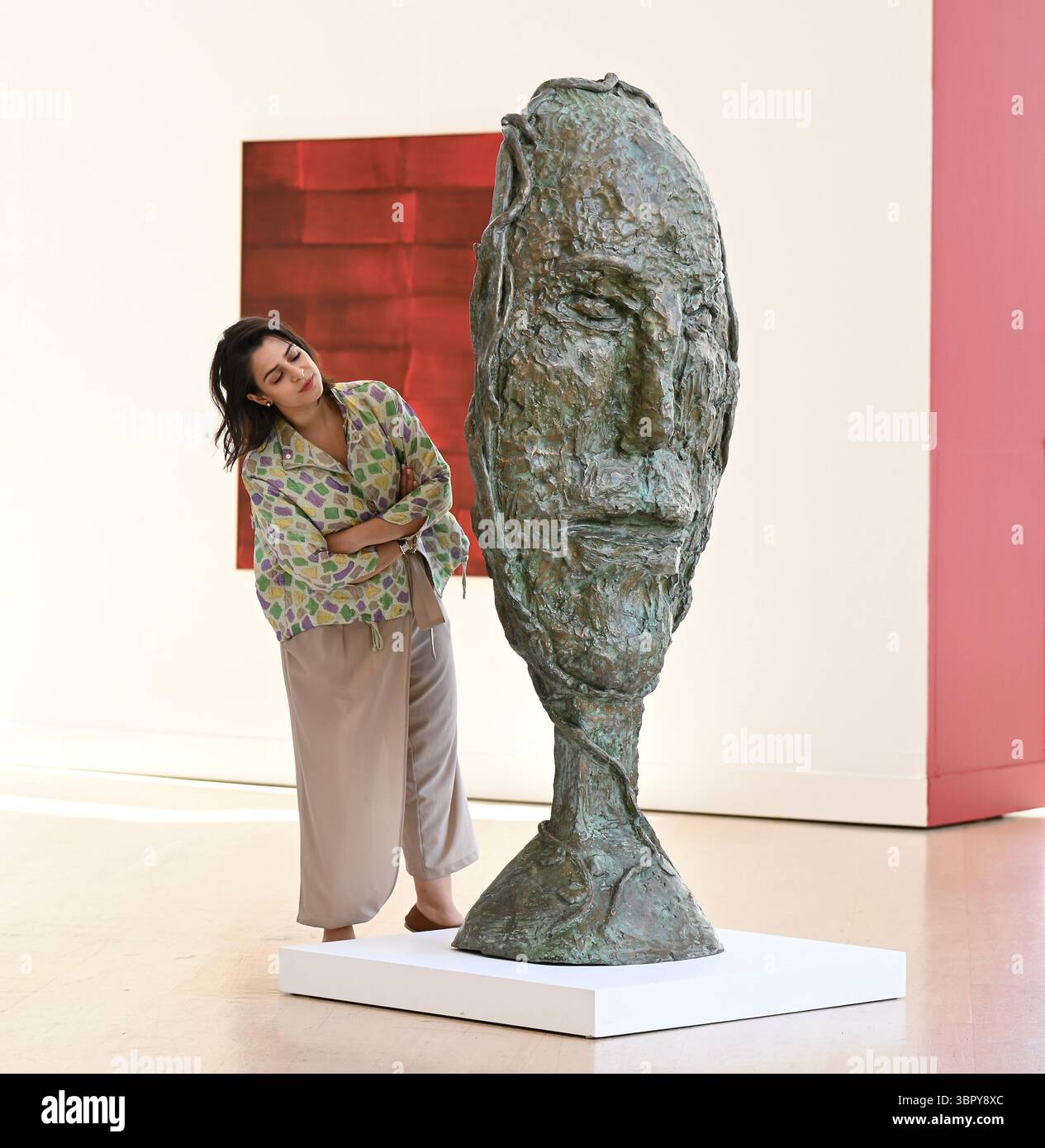A preview of the new exhibition at Philips COSSING BORDERS , Modern Art ...