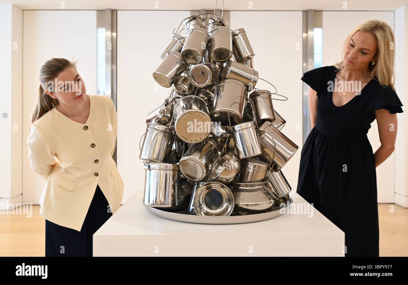 A preview of the new exhibition at Philips COSSING BORDERS , Modern Art ...