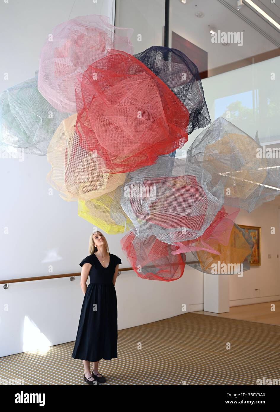 A preview of the new exhibition at Philips COSSING BORDERS , Modern Art ...