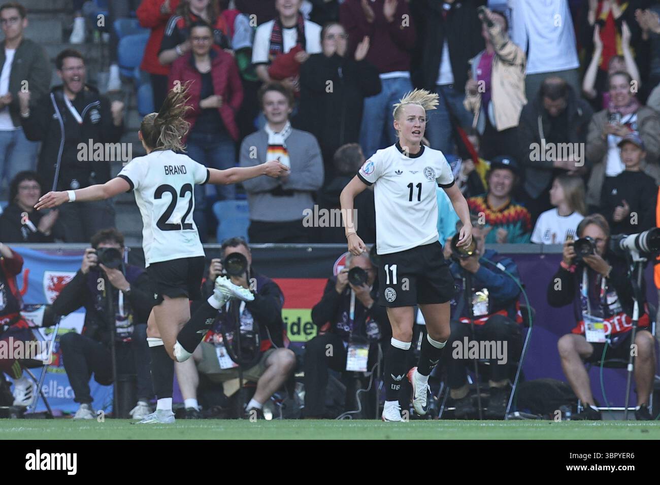 Lea Schuller (Germany Women) celebrates after scoring his teams second ...