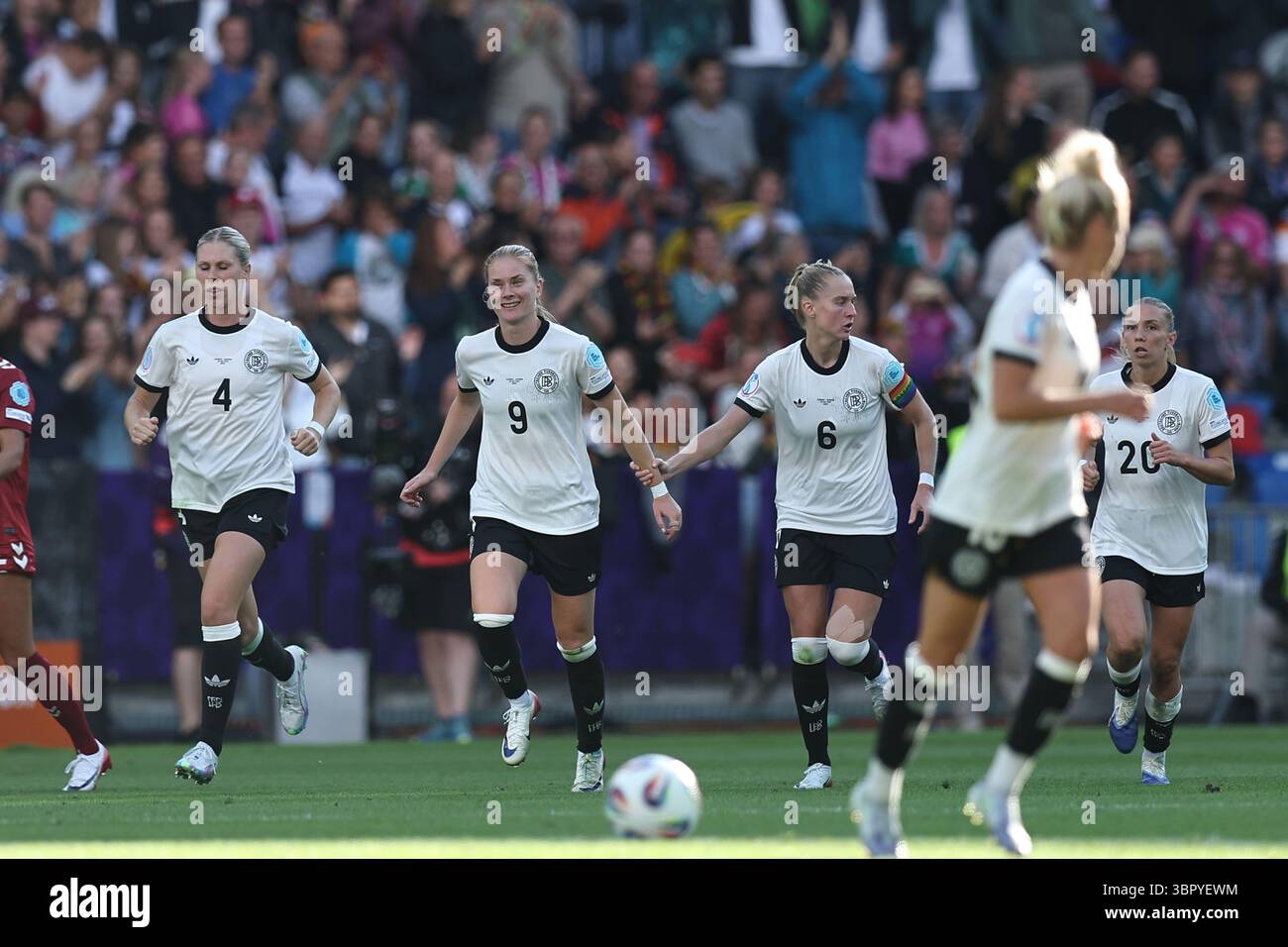 Sjoeke Nusken (Germany Women)Janina Minge (Germany Women) celebrates ...
