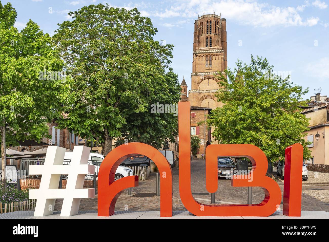 Imposing castle logo hi-res stock photography and images - Alamy