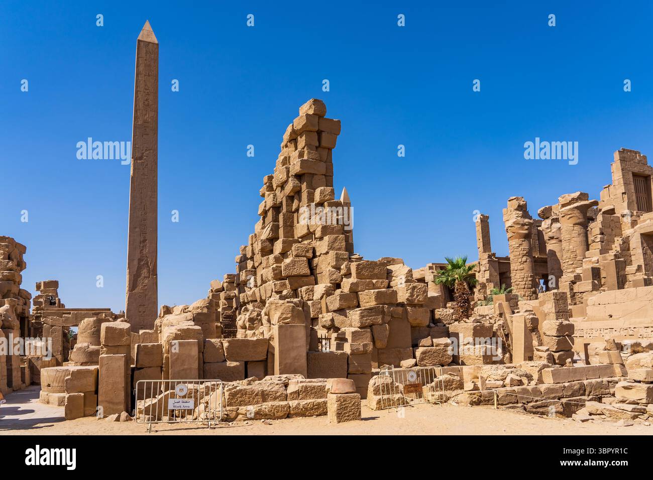Obelisk of Hatshepsut. Karnak Temple Complex, Luxor Stock Photo - Alamy