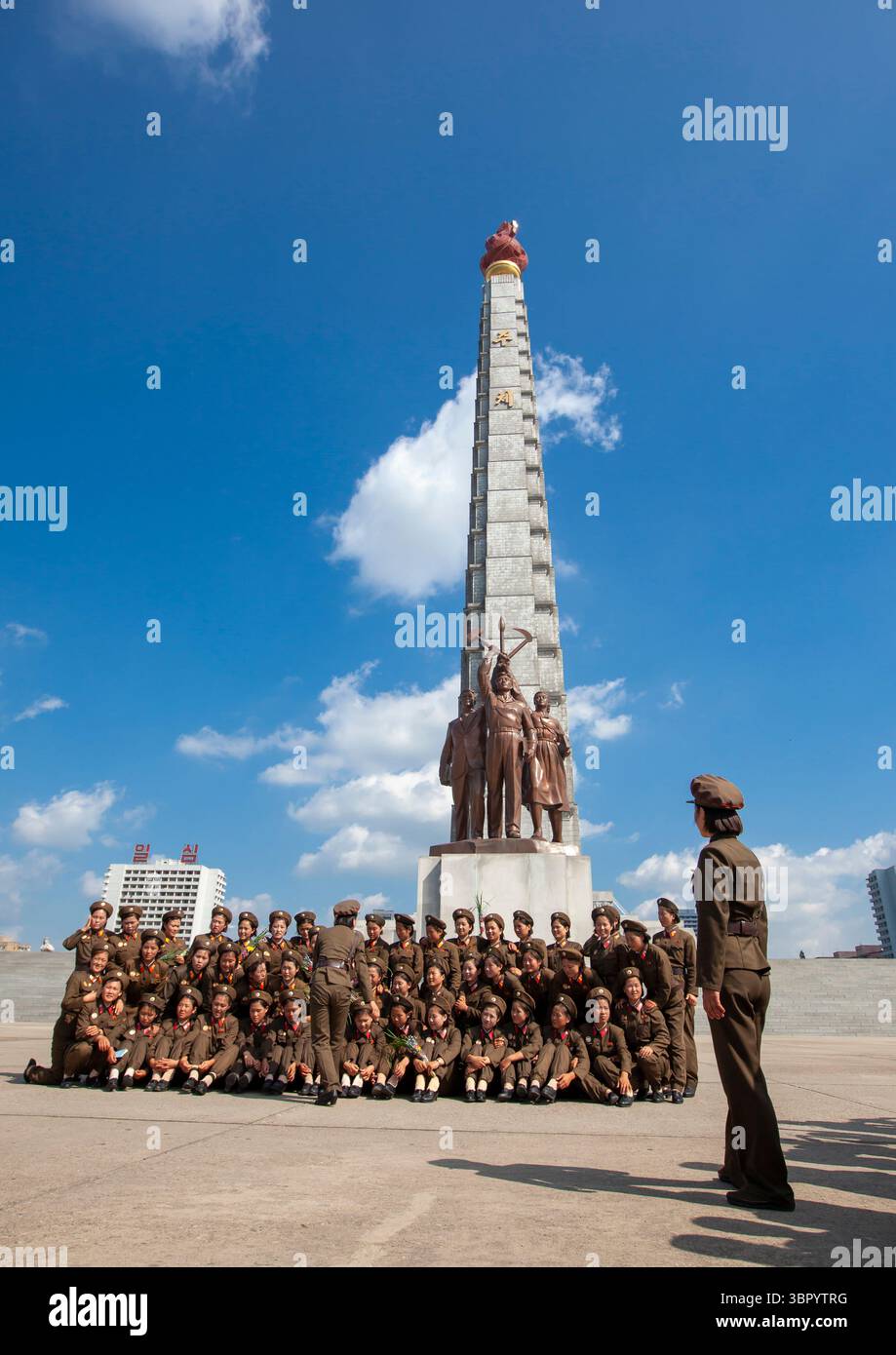 North Korean female soldiers posing in front of the Juche tower, DGC ...