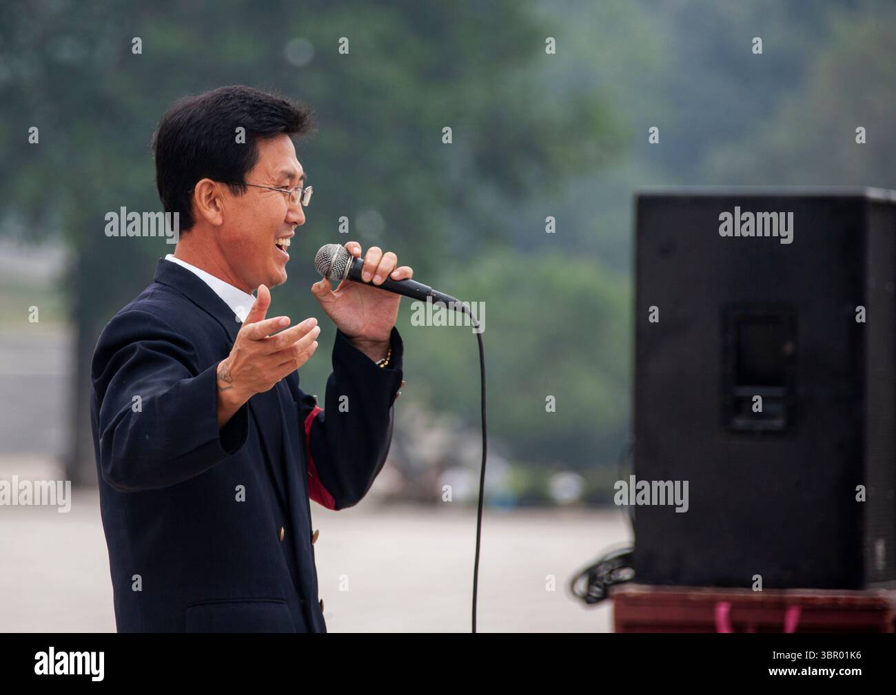 North Korean singer on national day in the street, DGC, Pyongyang ...
