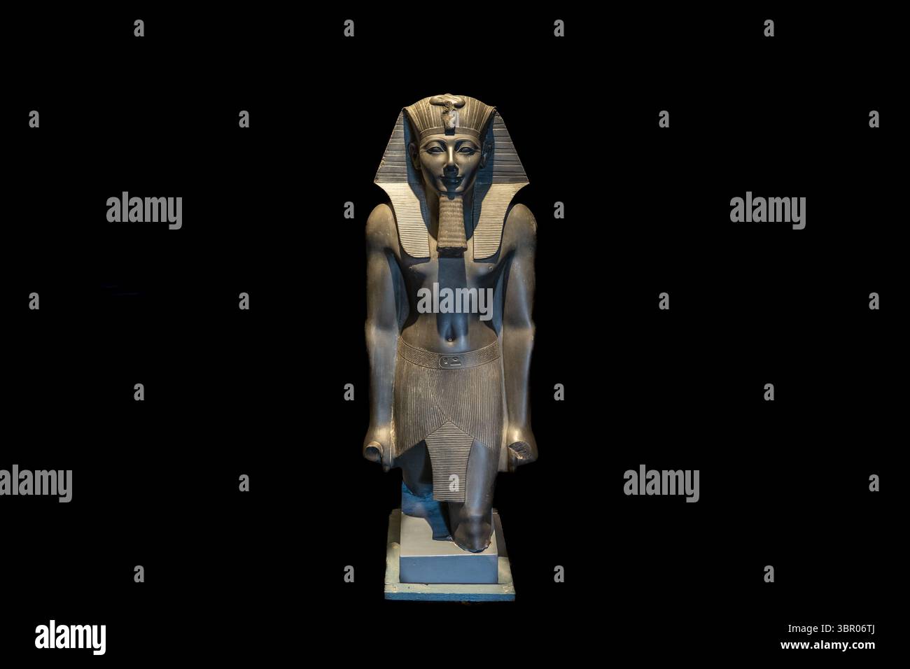 Greywacke statue of Pharaoh Thutmose III with double crown of Egypt ...