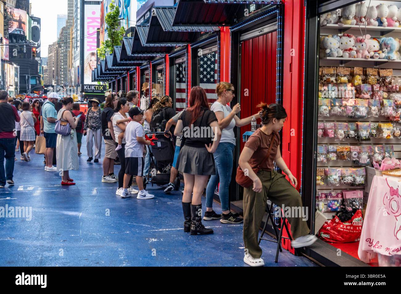 A collection of pop-up stores attracts tourist and shoppers in the ...