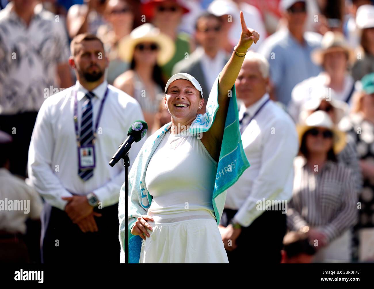 Amanda Anisimova celebrates victory over Aryna Sabalenka following ...