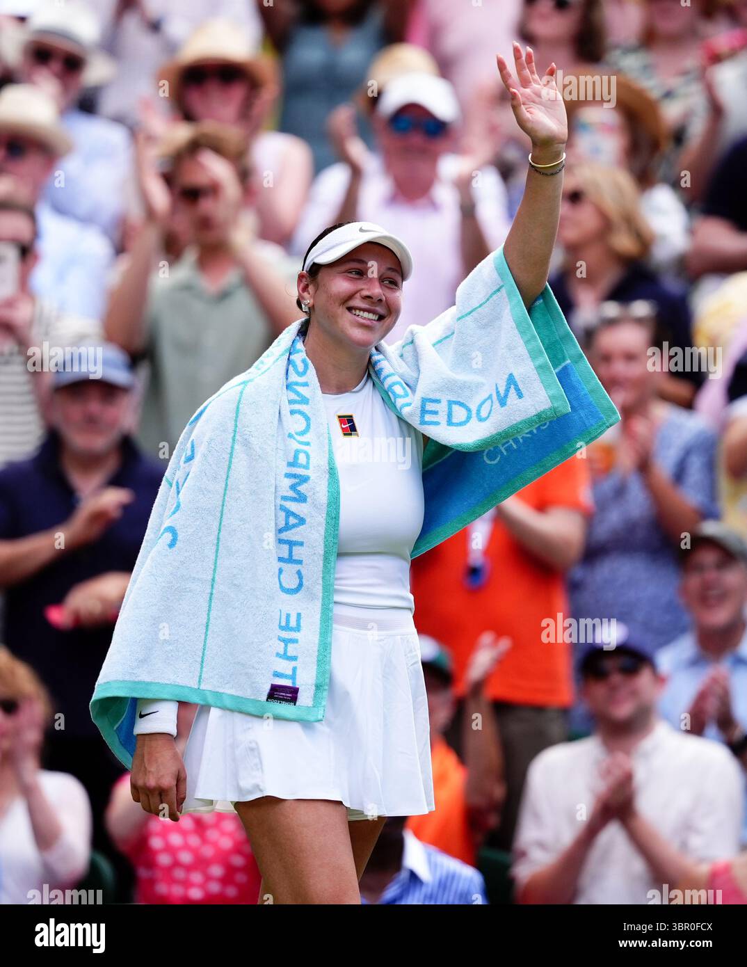 Amanda Anisimova celebrates victory over Aryna Sabalenka following ...