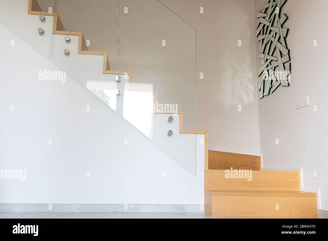 Glass balustrade hi-res stock photography and images - Alamy