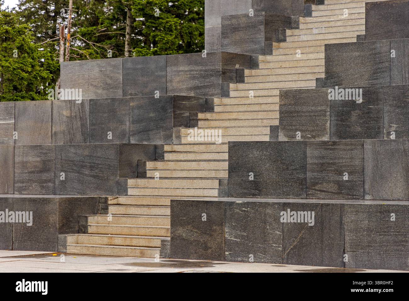 Black granite stairs monument hi-res stock photography and images - Alamy