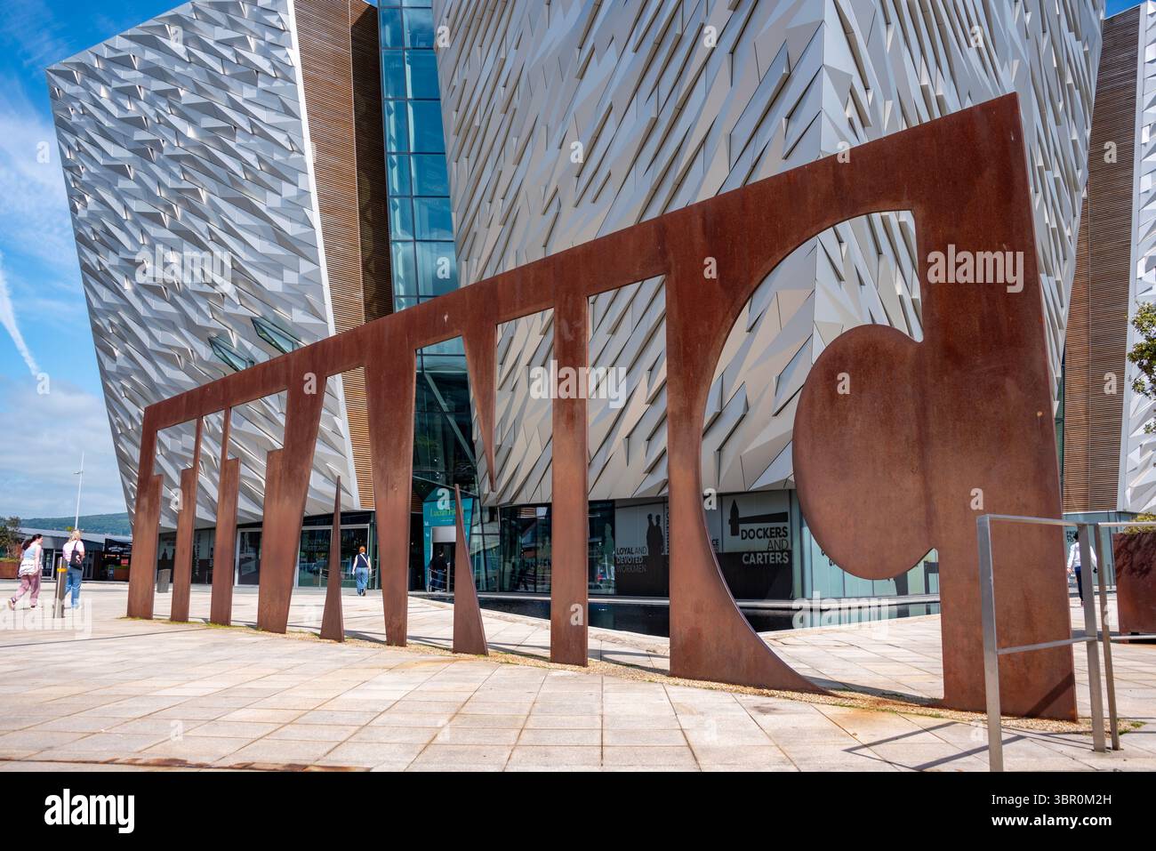 Belfast docks titanic museum hi-res stock photography and images - Alamy