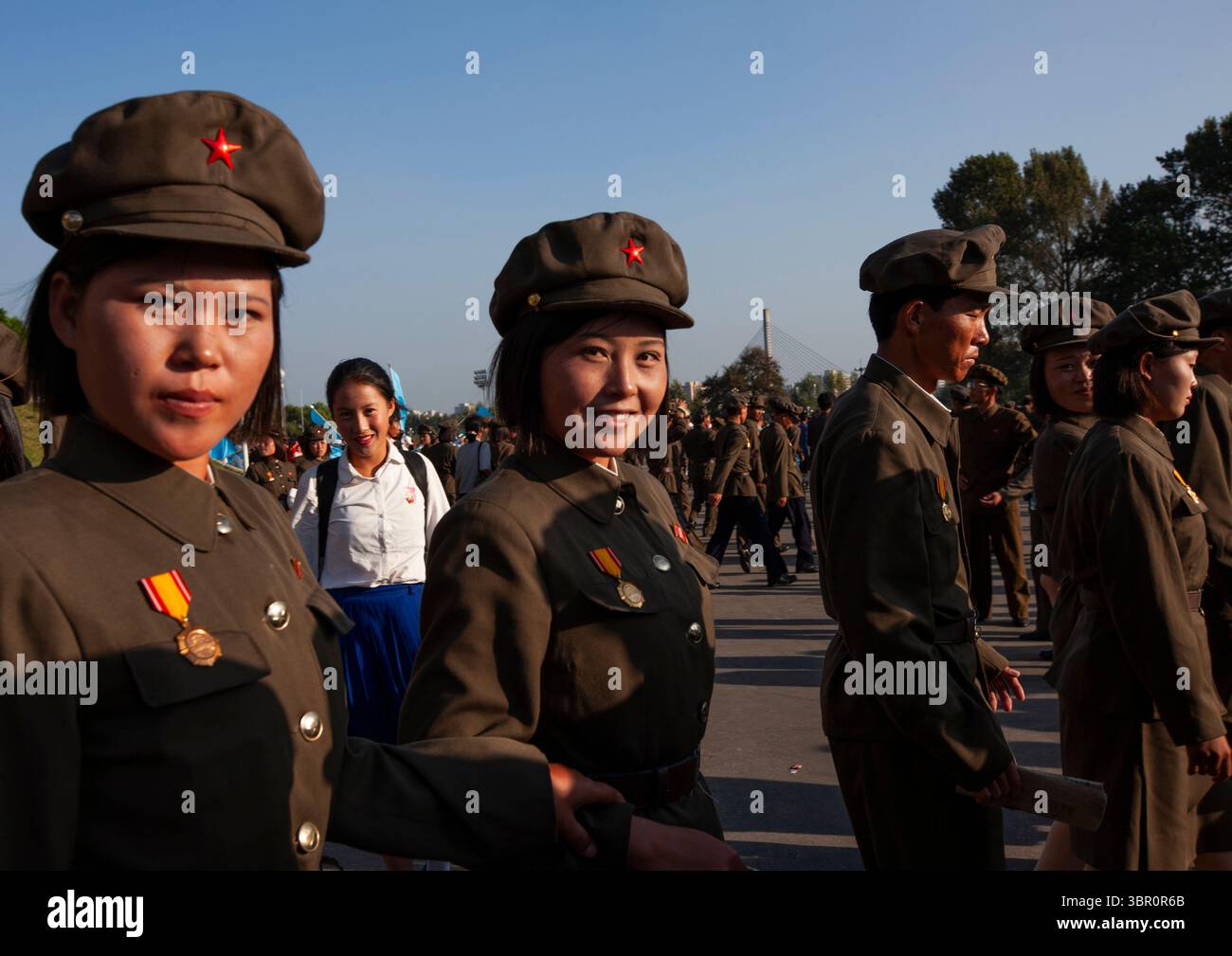 North korean soldiers women hi-res stock photography and images - Alamy