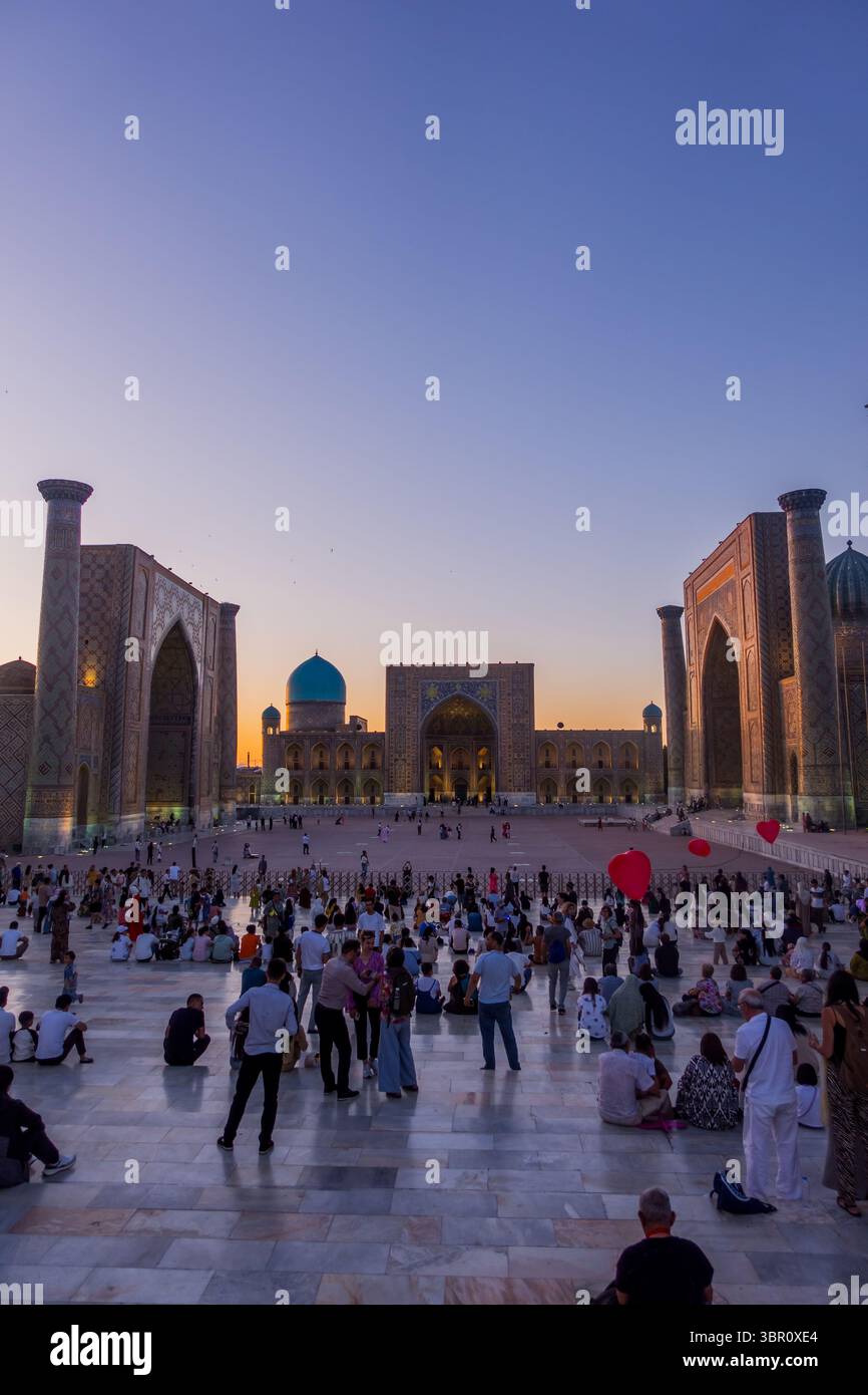 Historical view registan square hi-res stock photography and images - Alamy