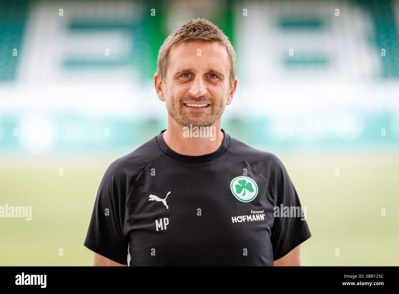 10 July 2025, Bavaria, Fürth: Soccer: 2nd Bundesliga, photo session ...