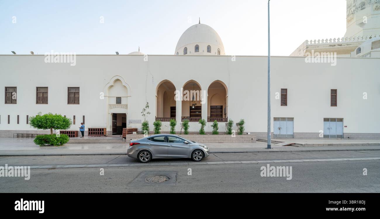 Jeddah, Saudi Arabia - December 19, 2024: The grand Masjid Malik Saud ...