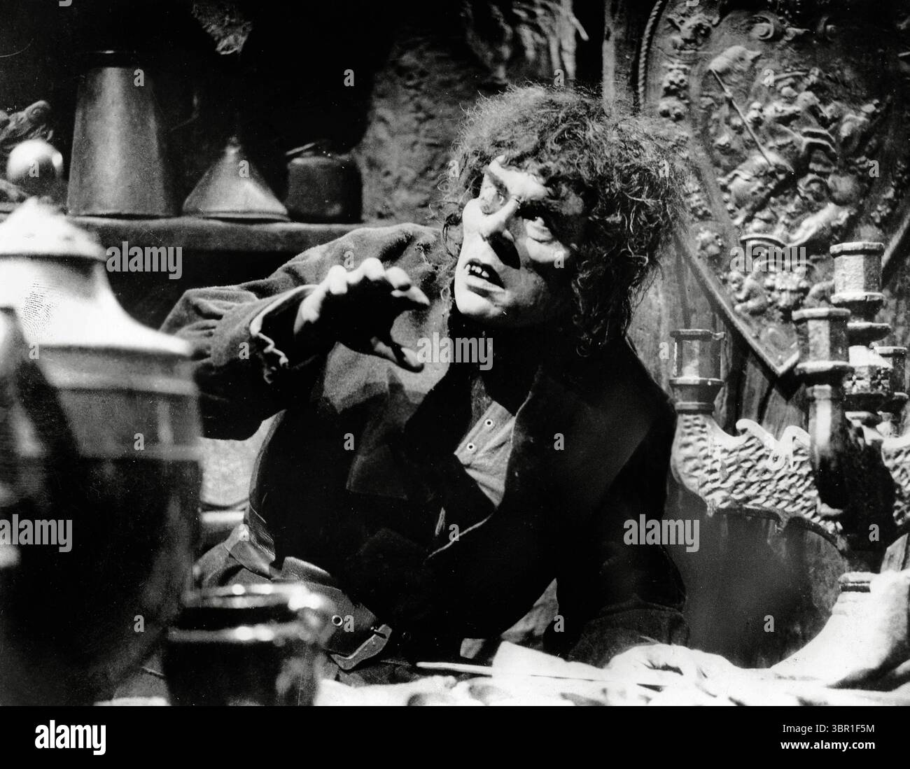 Lon Chaney, "Hunchback of Notre Dame" (1923) / File Reference # 34900 ...