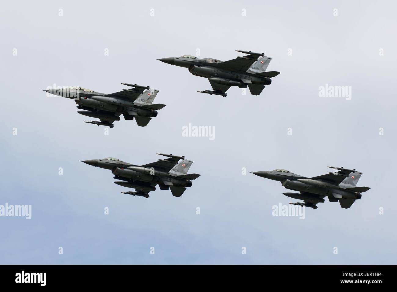 Four Polish Air Force Lockheed Martin F-16 Fighting Falcons take part ...