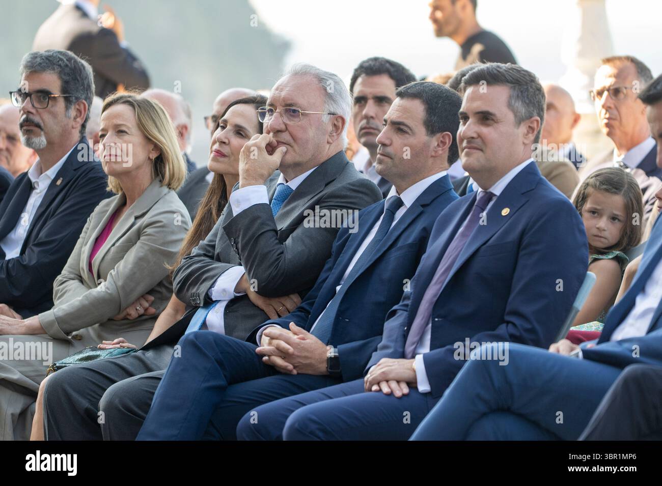 The mayor of San Sebastian, Eneko Goia (l), the president of the Basque ...