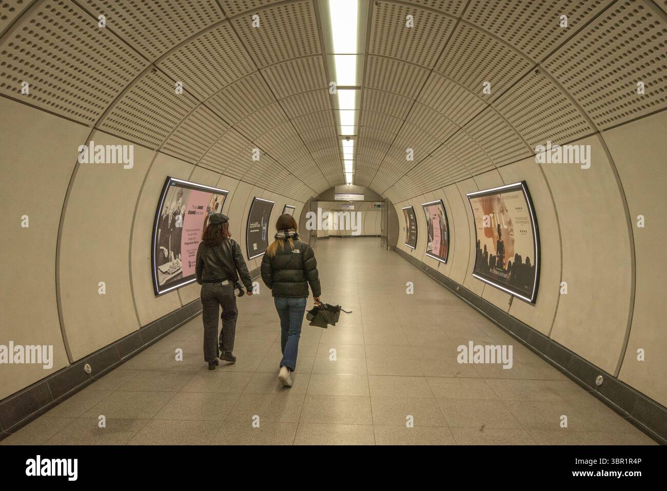 Elizabeth Line at Liverpool Street Station Stock Photo - Alamy