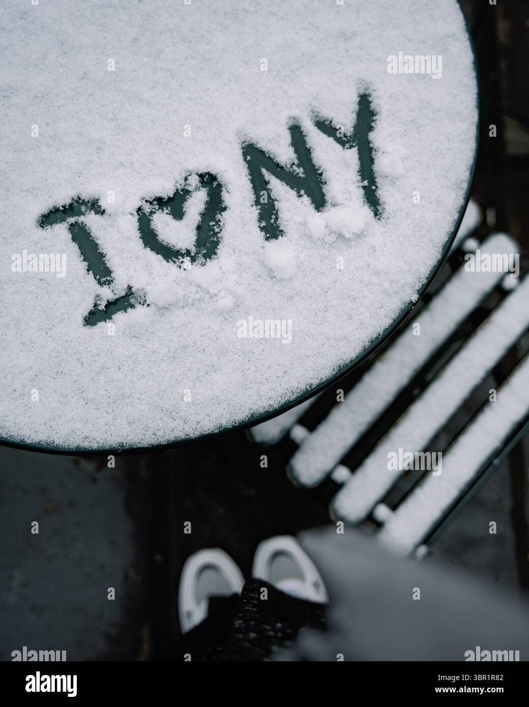 Writing in lights hi-res stock photography and images - Alamy