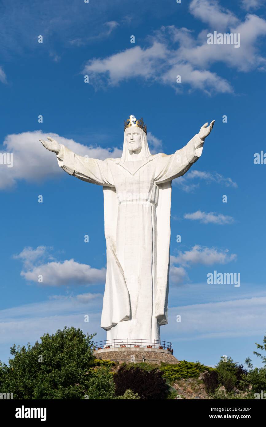 The Christ the King statue - one of the tallest statues of Jesus in the ...