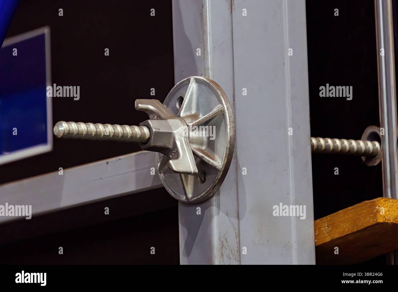 Installing support engineering structure hi-res stock photography and ...