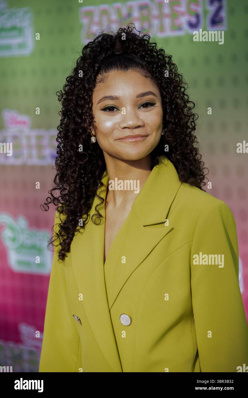 January 25, 2020, Burbank, California, USA: KYLEE RUSSELL attends the ...