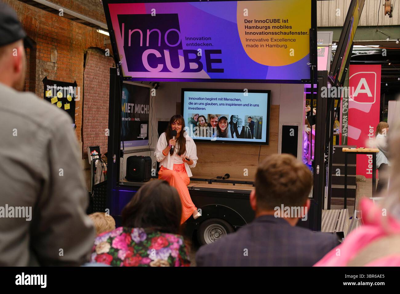 Inno Cube auf dem Hamburg Innovation Summit 2025 Vortrag und ...