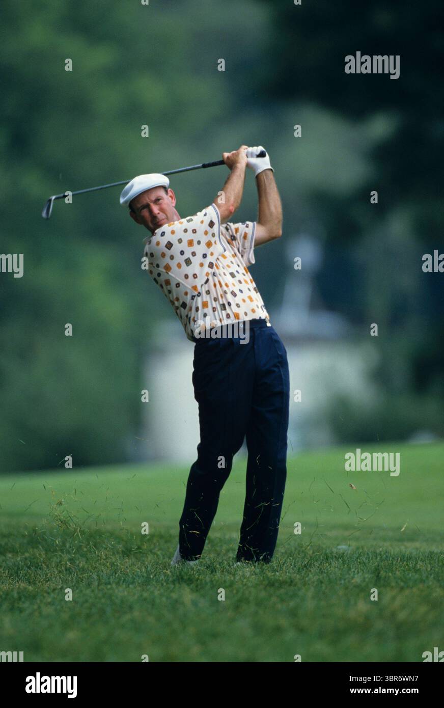 Larry Nelson 1993 Larry Nelson is an accomplished American professional ...